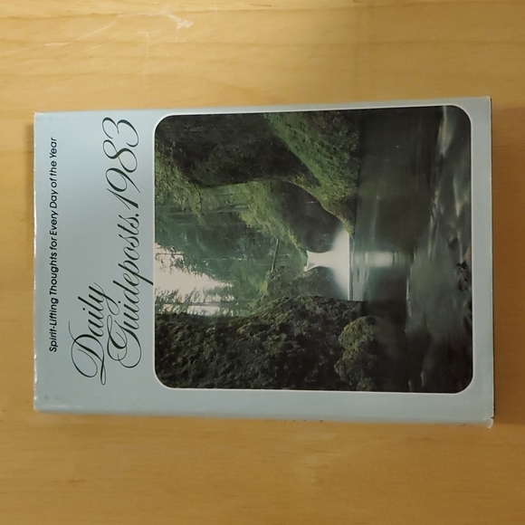 Guideposts | Accents | Daily Guideposts 983 | Poshmark